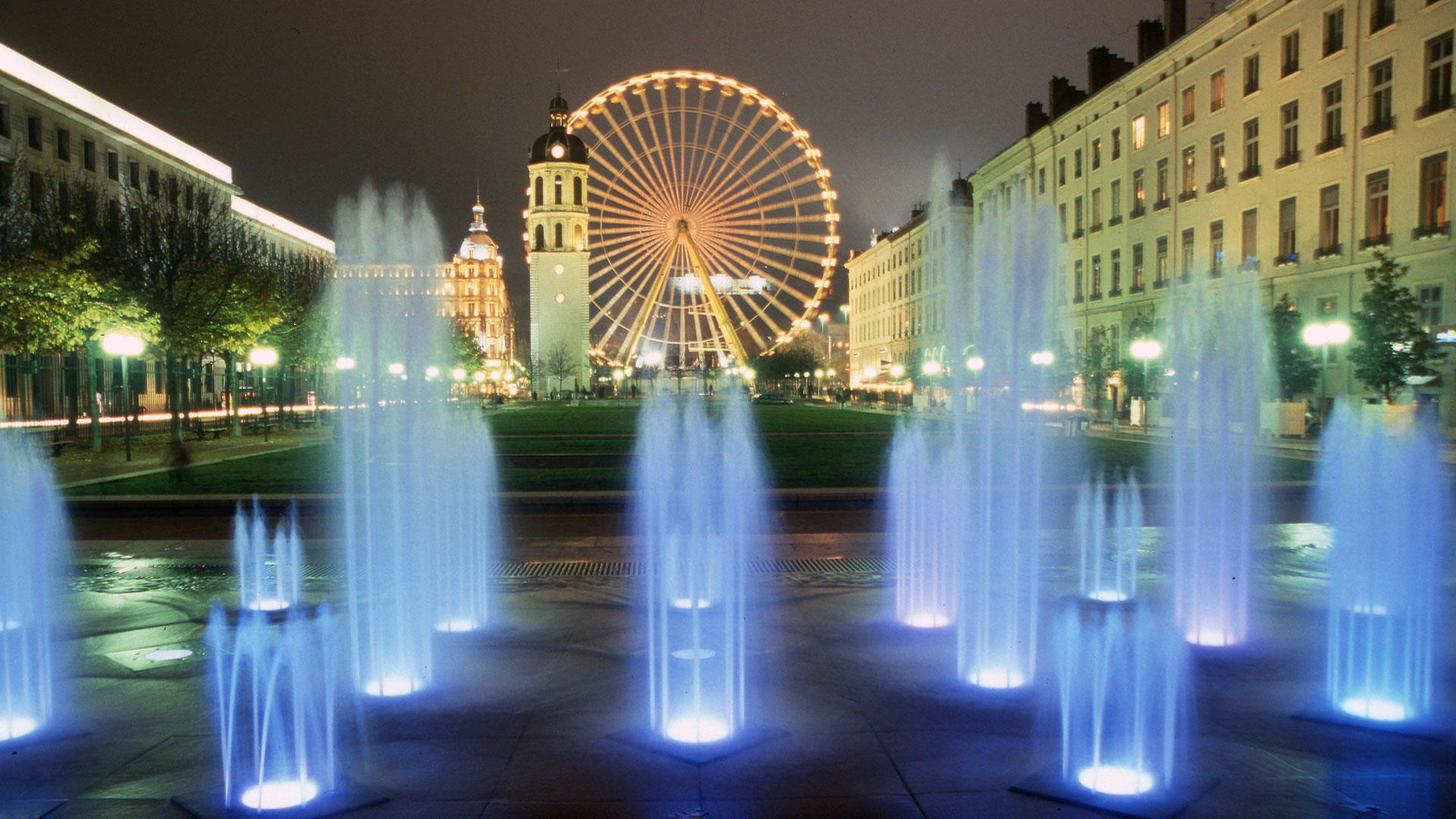 Grande Roue de la place Bellecour - Office du tourisme de Lyon